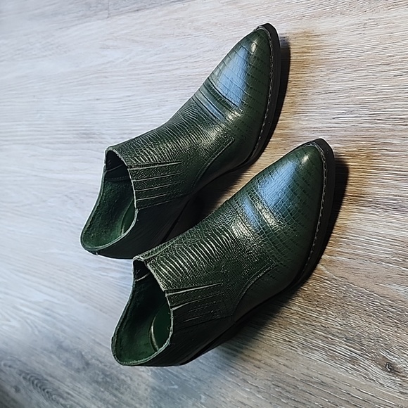 Ashley By 26 International | Shoes | Vintage 8s Ashley Green Leather ...